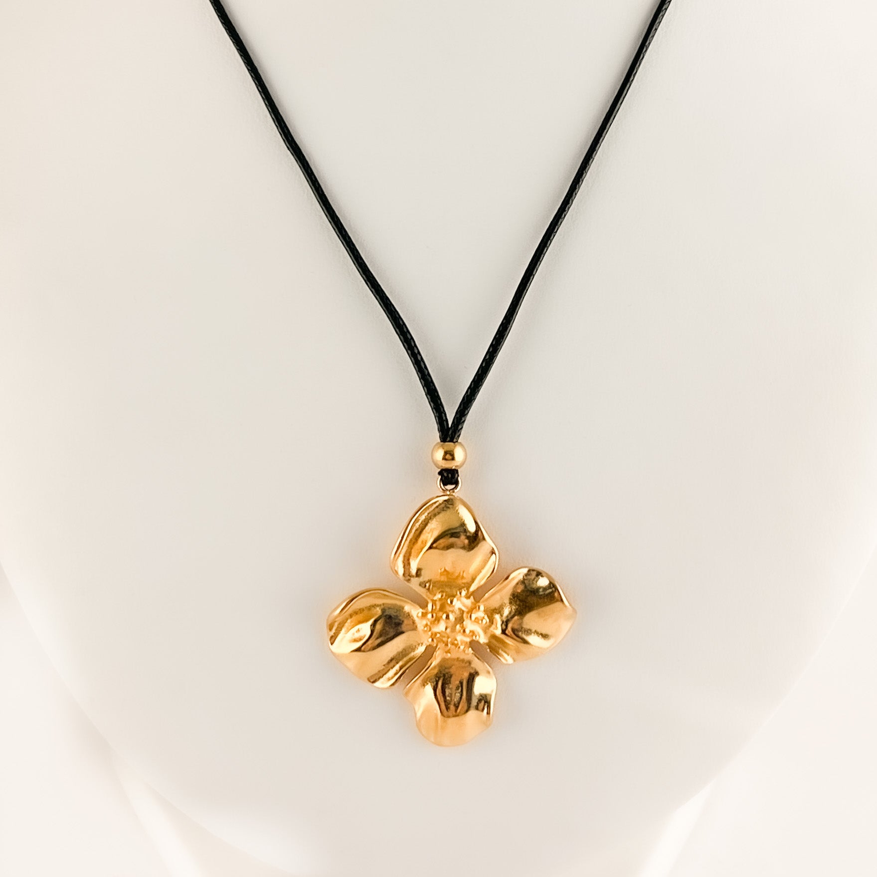 Collares con dije – Joyas Clover
